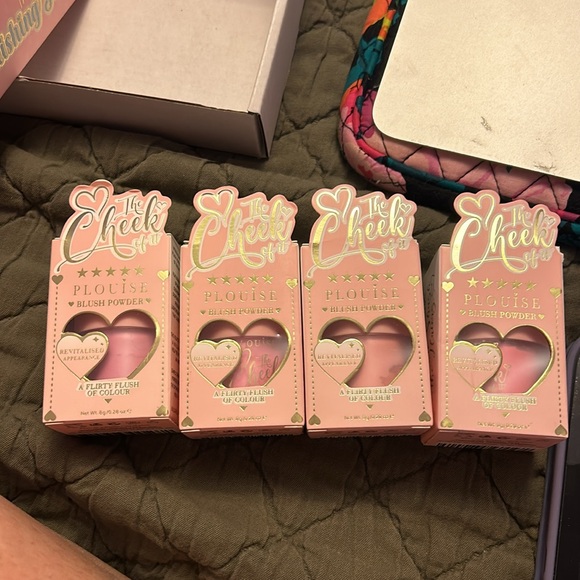 P.Louise | Makeup | Plouise Blush Powder For The Cheek Of Itassorted ...